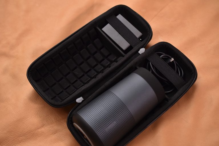 Bose SoundLink Revlve用のケースを購入してスピーカーを海外に持って行きました。